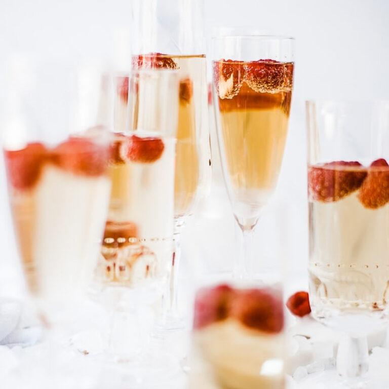Mock Champagne (Non-Alcoholic Champagne) - Oh So Delicioso