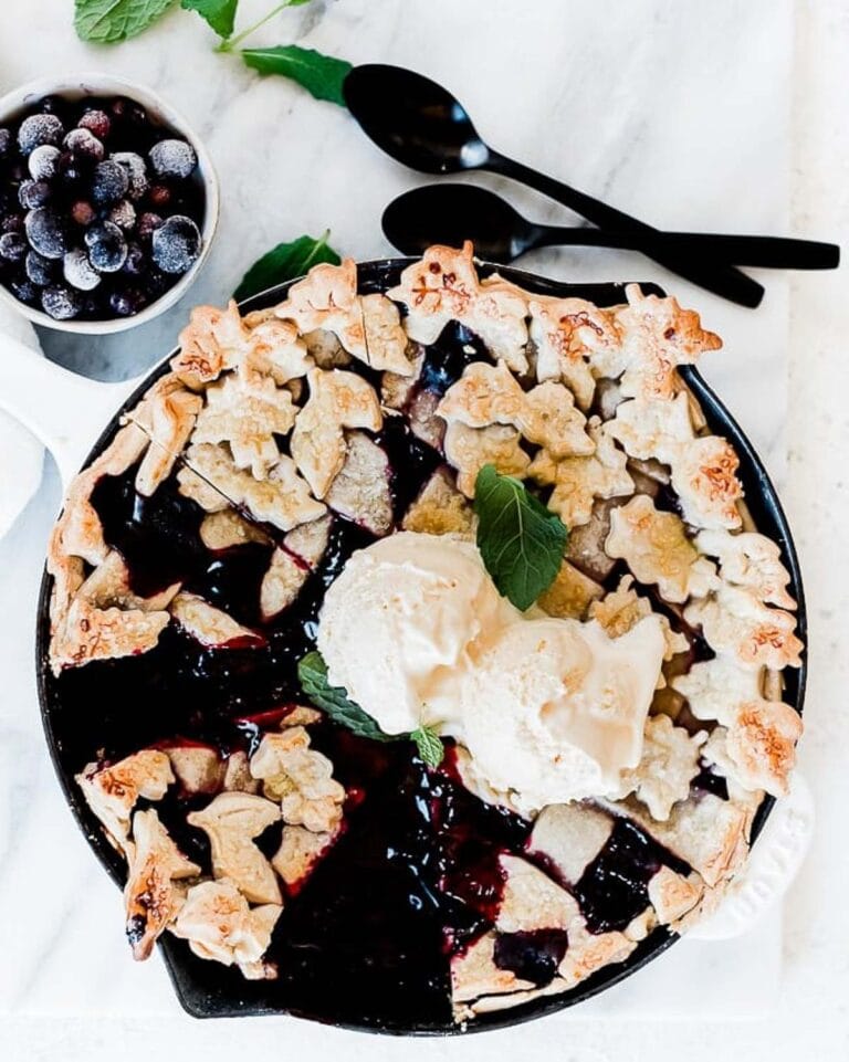 The BEST Razzleberry Pie Recipe EVER! - Oh So Delicioso